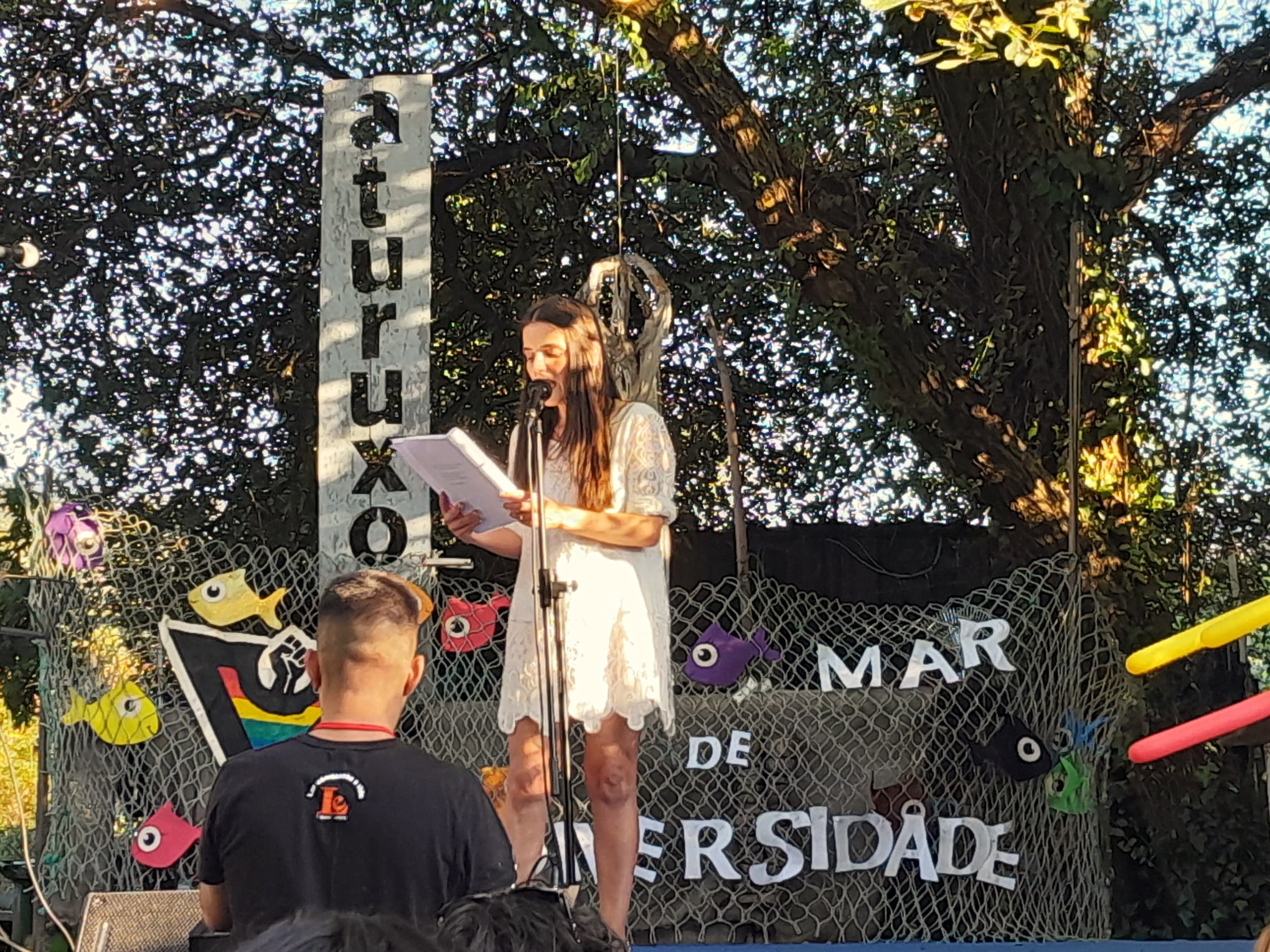 Codimo enche Bueu de versos para reivindicar a diversidade - Xornal de Bueu